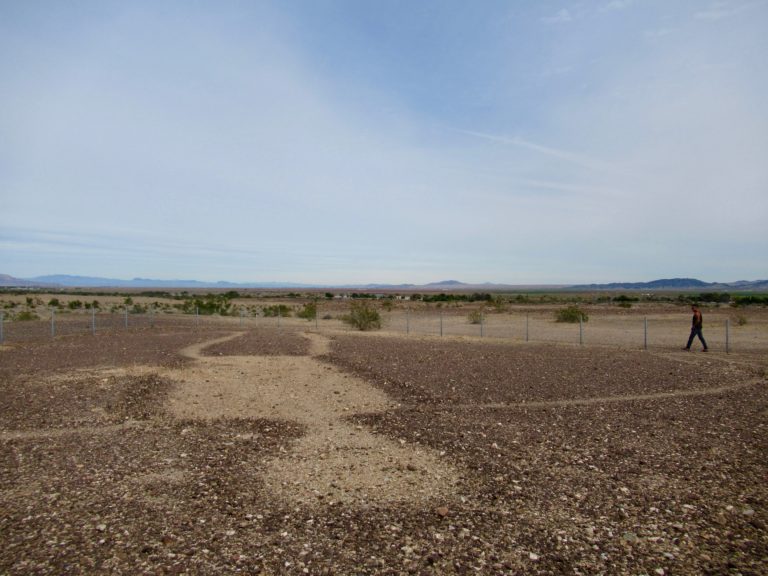Desert Rock Art: Geoglyphs - Time.Travel.Trek.